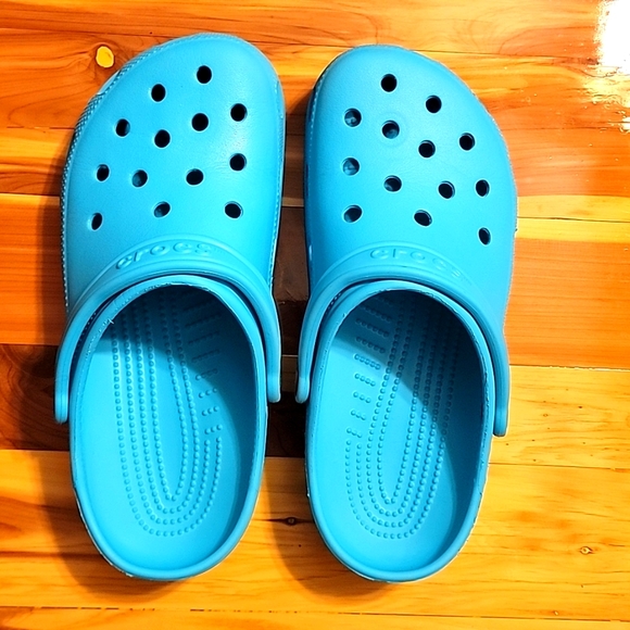 CROCS | Shoes | Crocs W8m6 | Poshmark